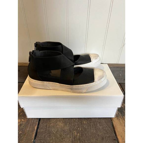 Lofina | Shoes | New Lofina Point Bianco Sneakers In Nero | Poshmark